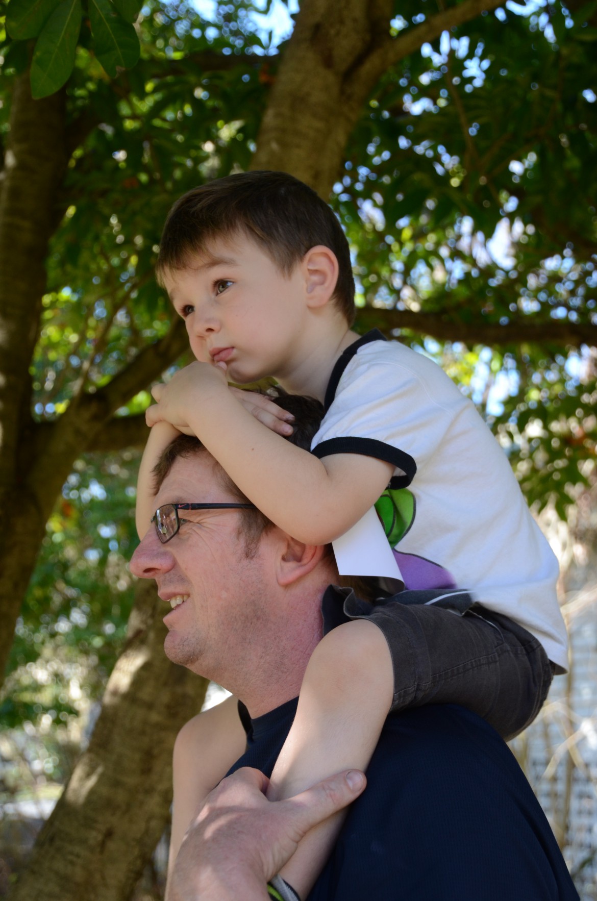 Fathers go to kindy to practise balancing and role-playing - Emily ...